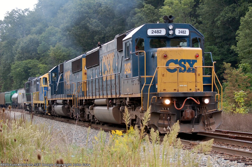 CSXT 2482(SD50-2), CSXT 2475(SD50-2), BB 8 (GP16) ex ACL 135 (GP7), SBD/SCL 4775 (GP16), CSXT ...